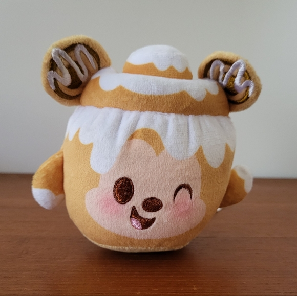 Disney | Toys | Disney Munchlings Mini Plush Mickey Mouse Cinnamon Bun ...